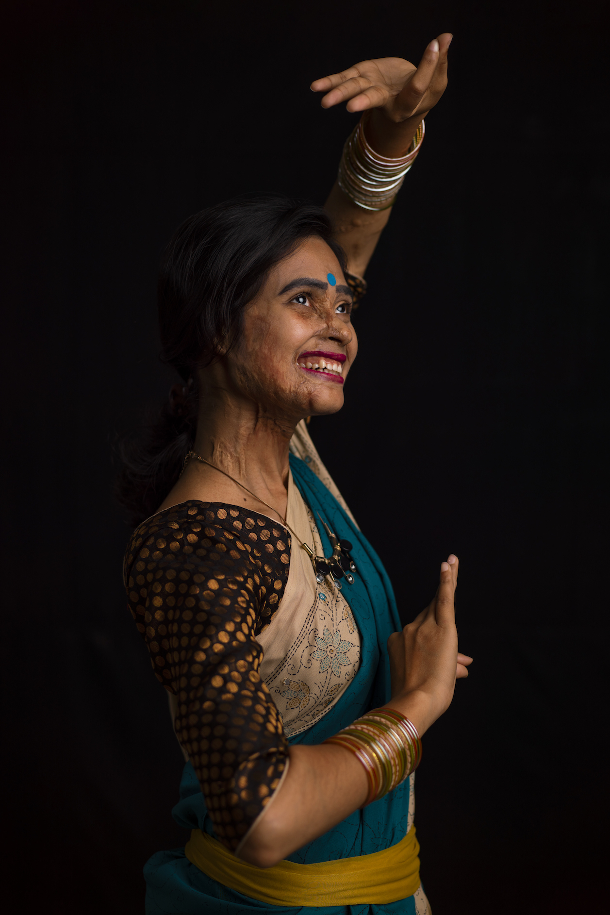 Davis & Co - SURVIVORS – HIDDEN ANGELS